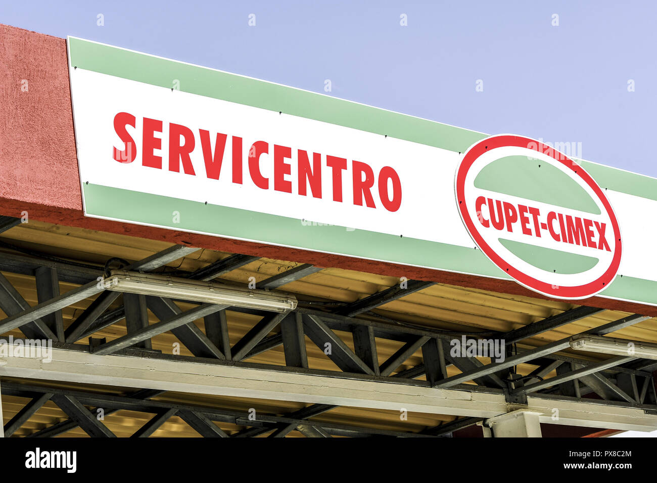 Cuban gas station hi-res stock photography and images - Alamy