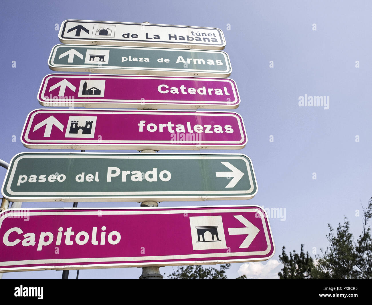 Cuban traffic road sign hi-res stock photography and images - Alamy