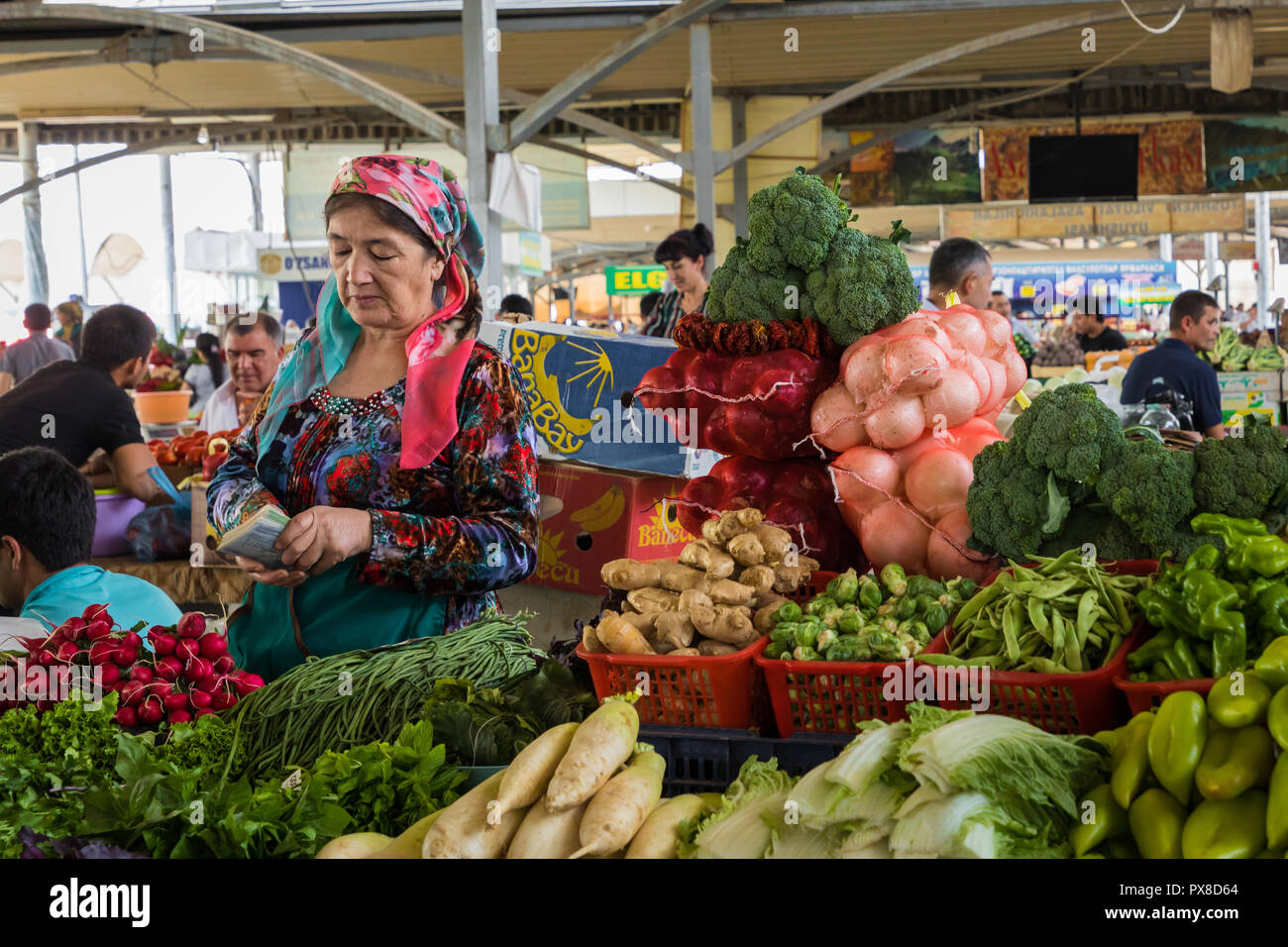 Tashkent bazaar historic hi-res stock photography and images - Alamy