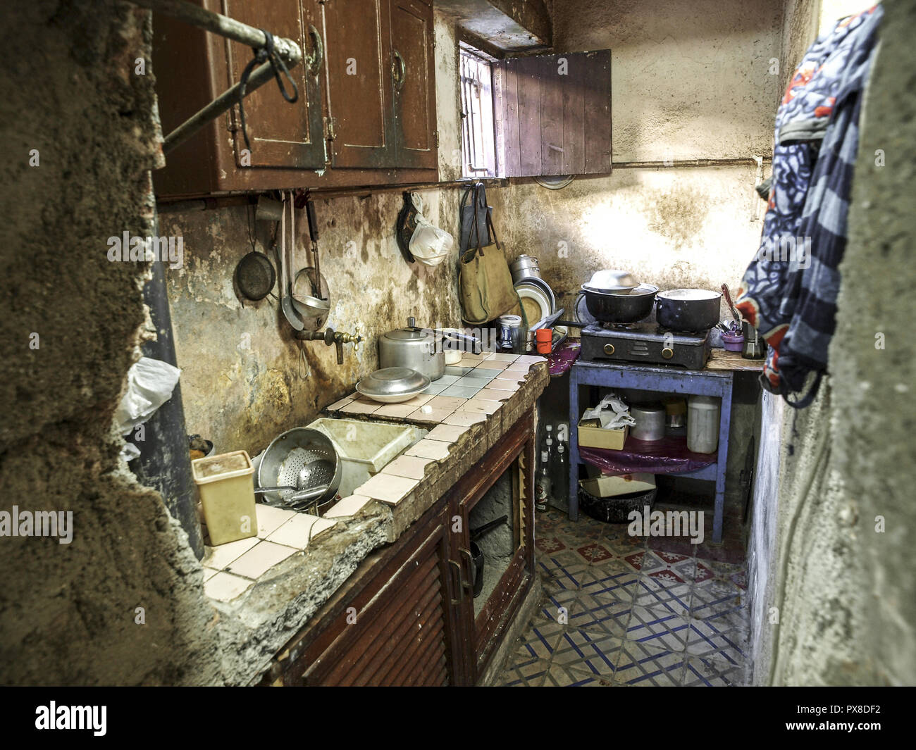 Havanna Vieja, old city, Cuban apartment, kitchen, Cuba, Havanna Stock ...