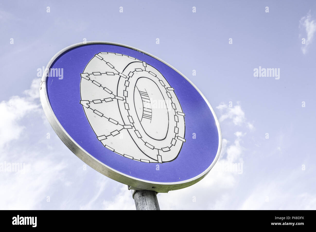 Nonskid chain hi-res stock photography and images - Alamy