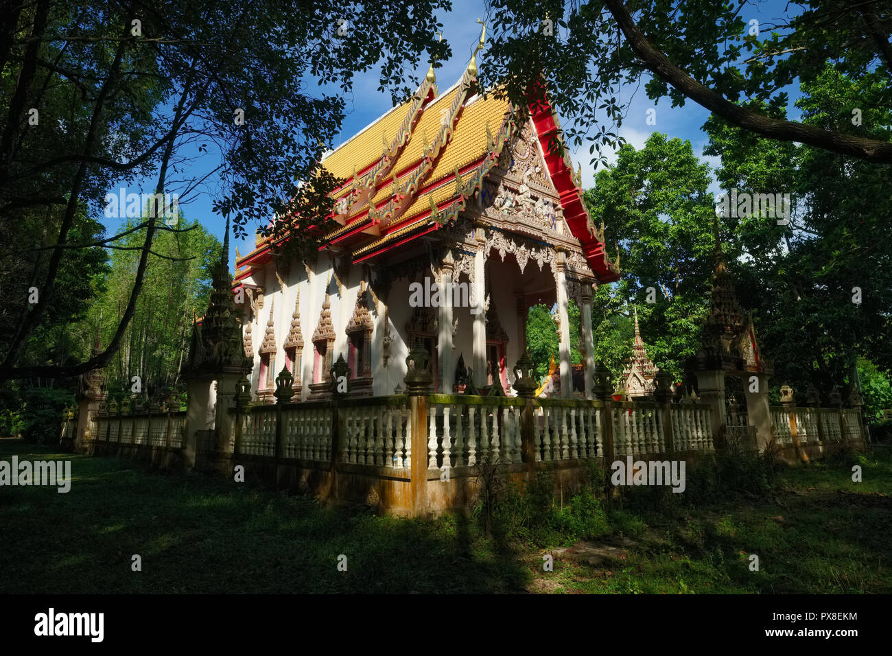The light and the temple hi-res stock photography and images - Alamy