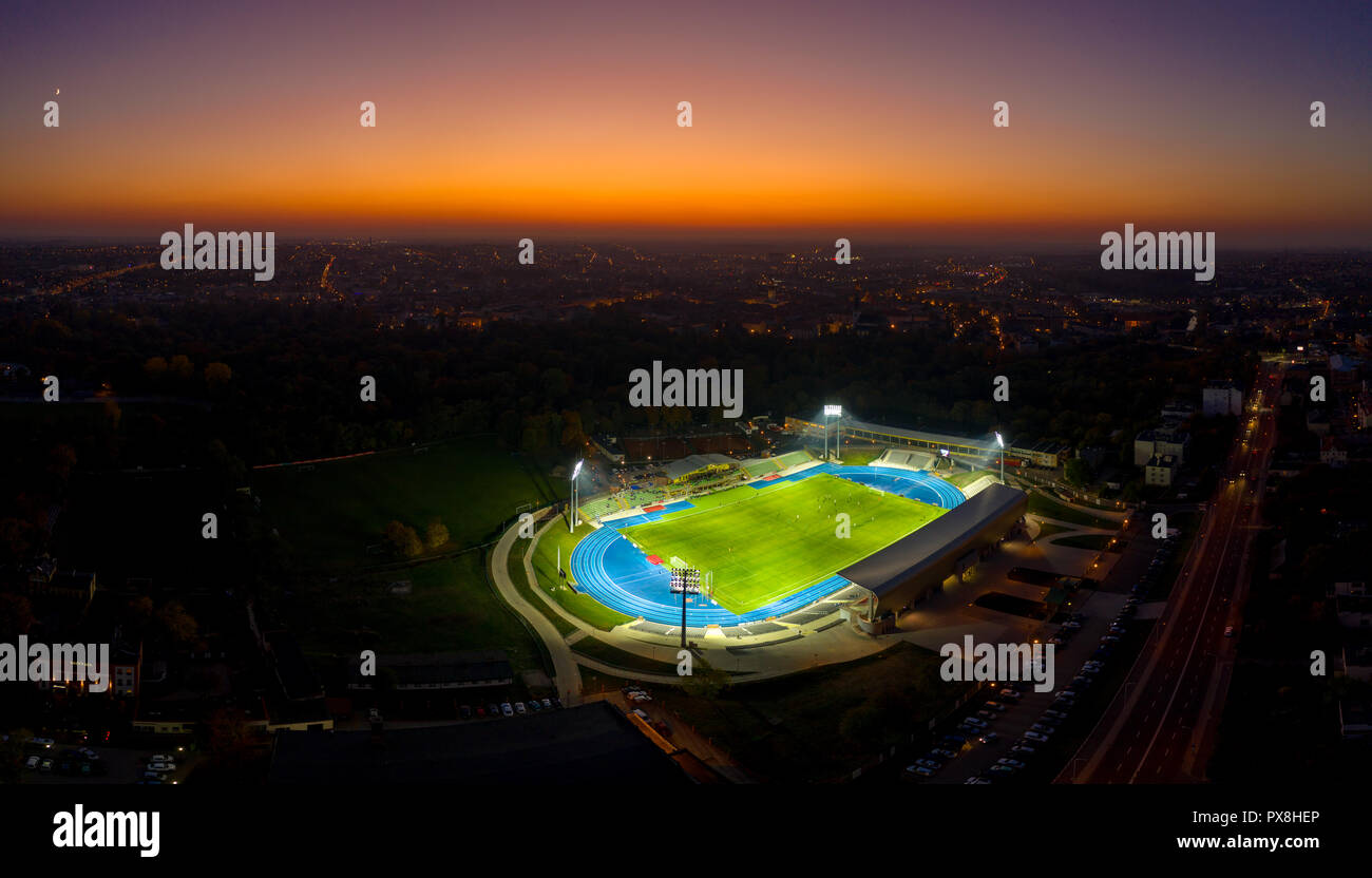 Aerial view of football stadium hi-res stock photography and images - Alamy