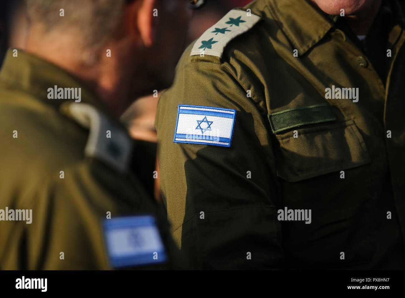 Israel flag soldier hi-res stock photography and images - Alamy