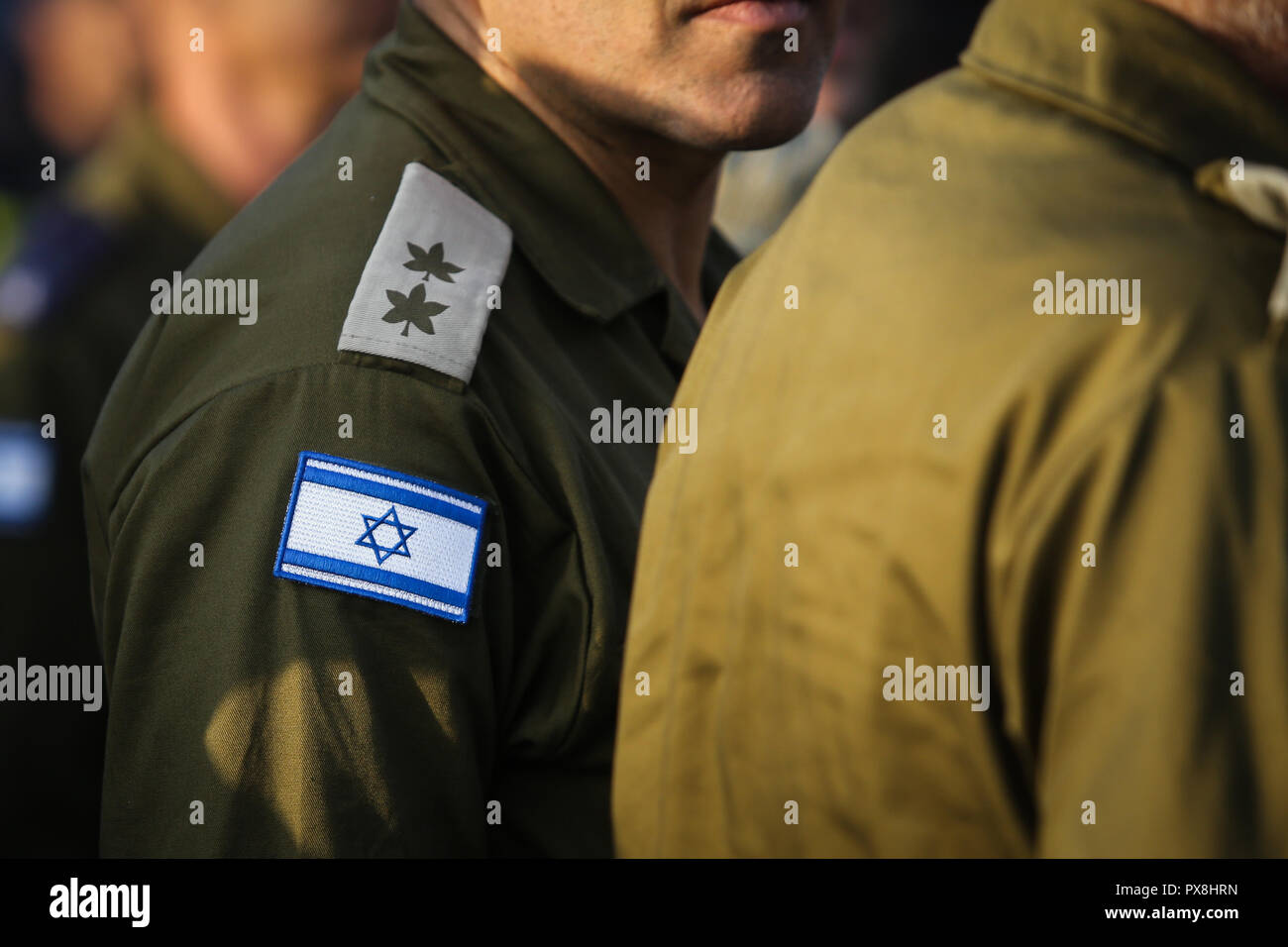 Israel flag soldier hi-res stock photography and images - Alamy