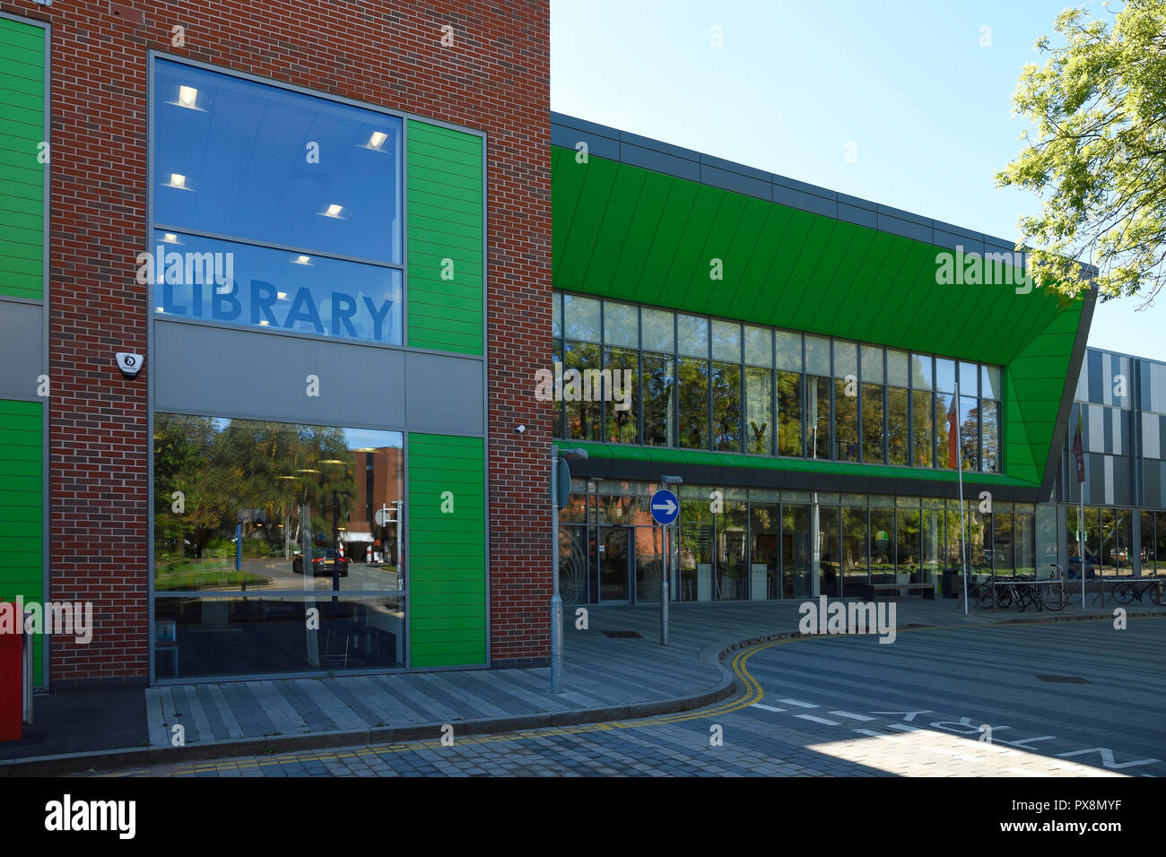 Crewe library building hi-res stock photography and images - Alamy