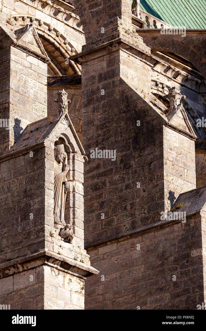 Chartres cathedral exterior hi-res stock photography and images - Alamy