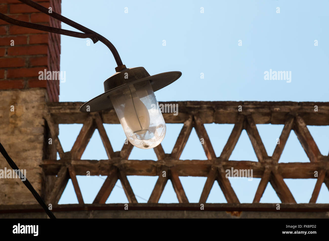 Lamp and fence hi-res stock photography and images - Alamy