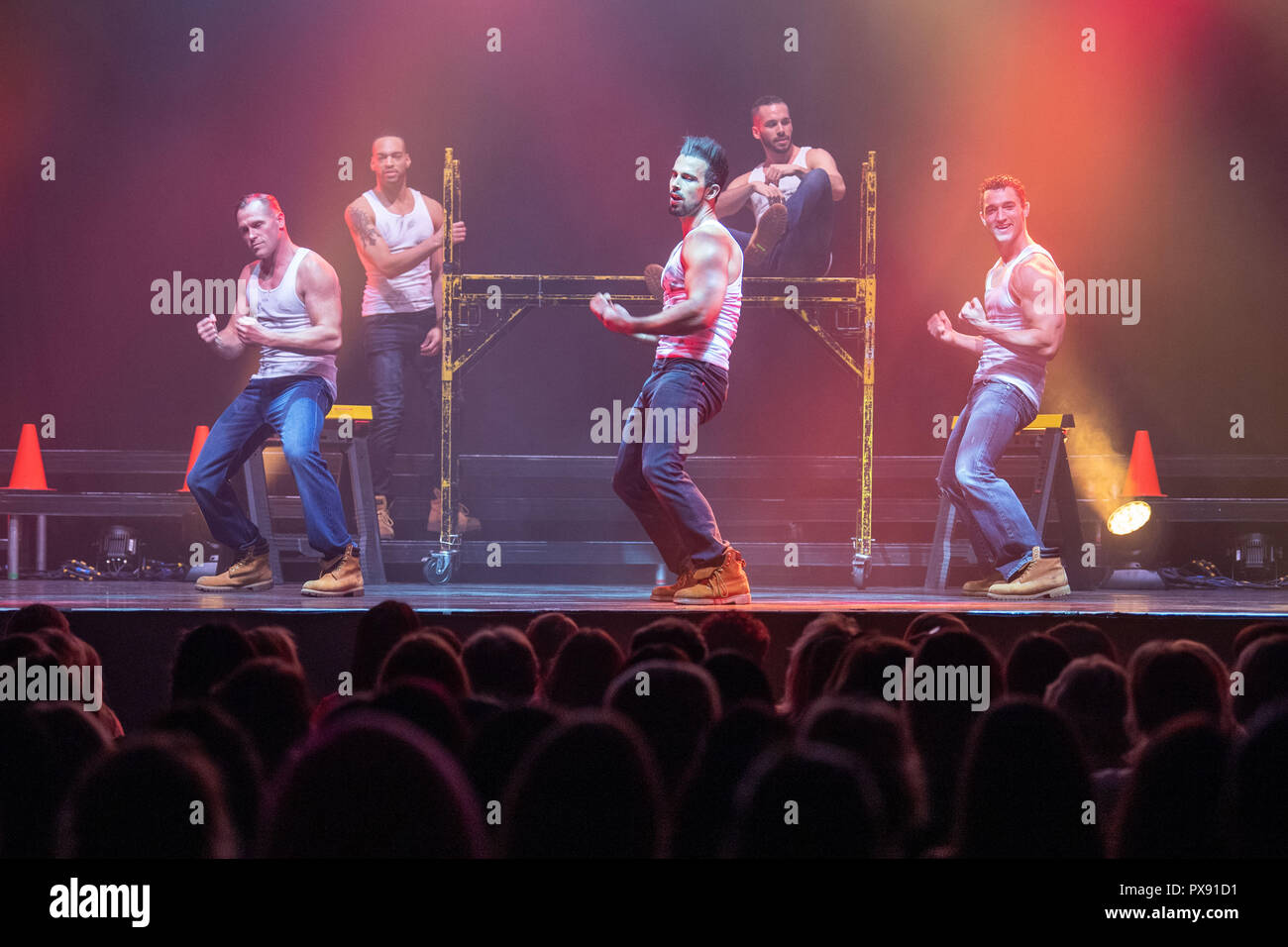 Lino dance floor hi-res stock photography and images - Alamy