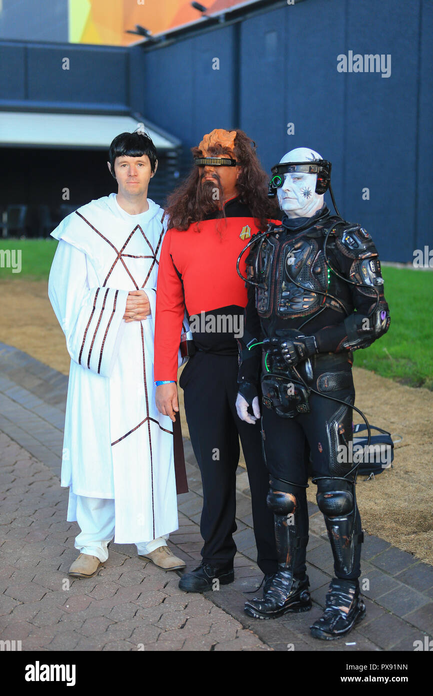 Birmingham NEC, UK. 20th October, 2018. Visitors arrive for the annual ...