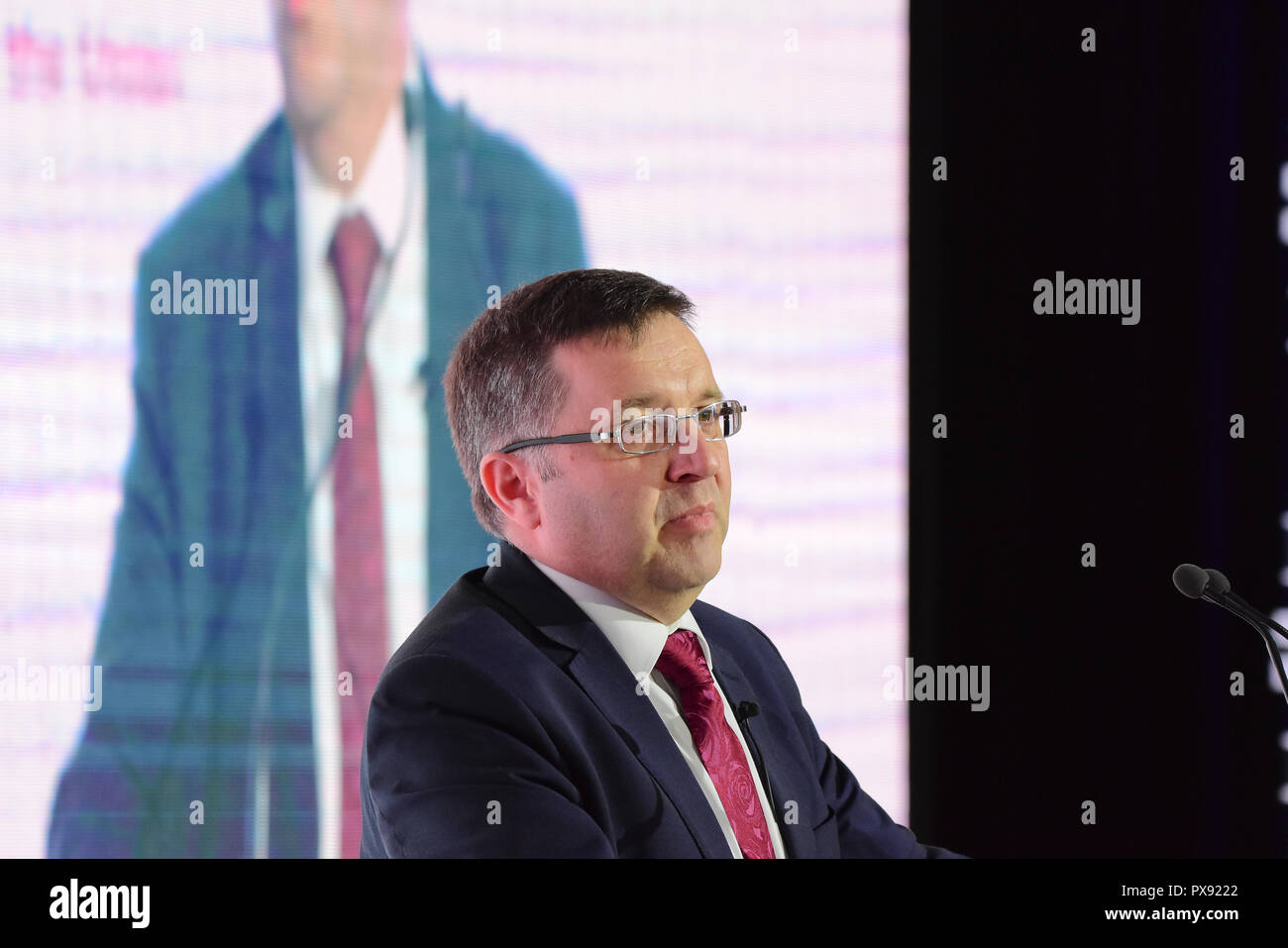Robin swann hi-res stock photography and images - Alamy