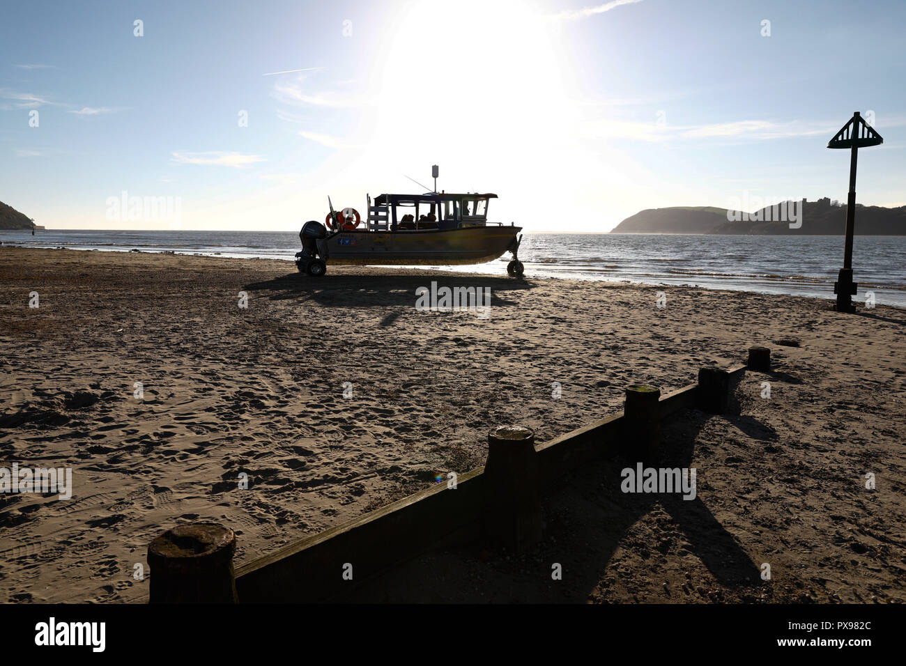 Ferryside carmarthenshire hi-res stock photography and images - Alamy