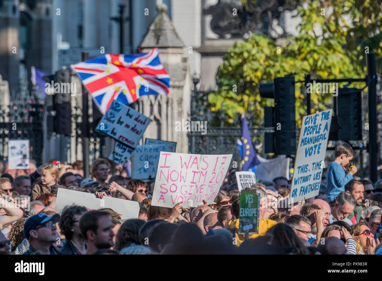 London, UK. 20th Oct, 2018. Speeches in Parliament Square - The People ...