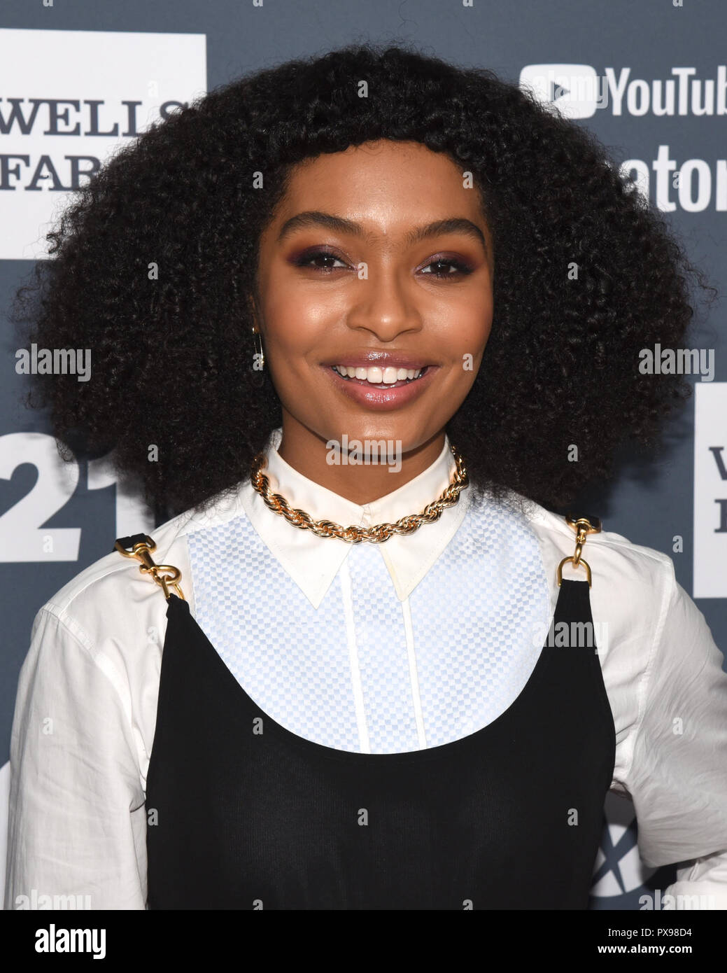 Beverly Hills, California, USA. 19th Oct, 2018. YARA SHAHIDI attends ...