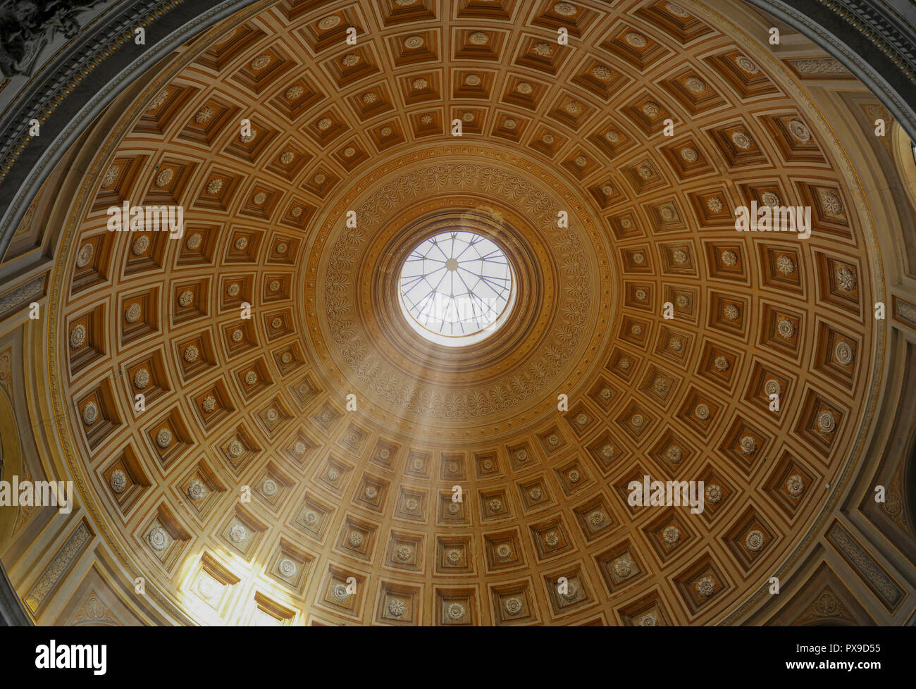 Museum interior decoration hi-res stock photography and images - Alamy