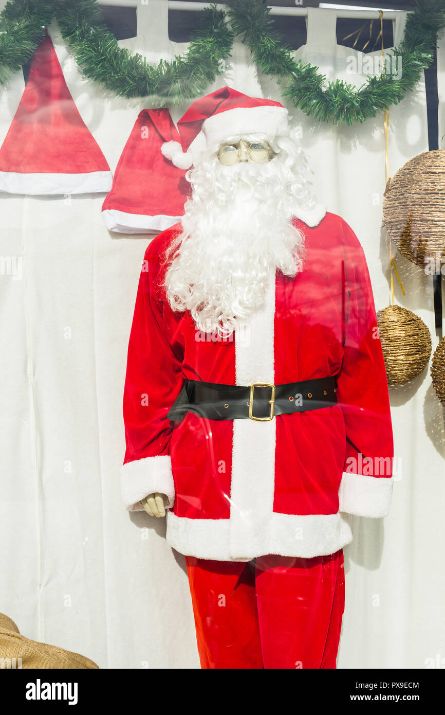 Santa claus mannequin hi-res stock photography and images - Alamy