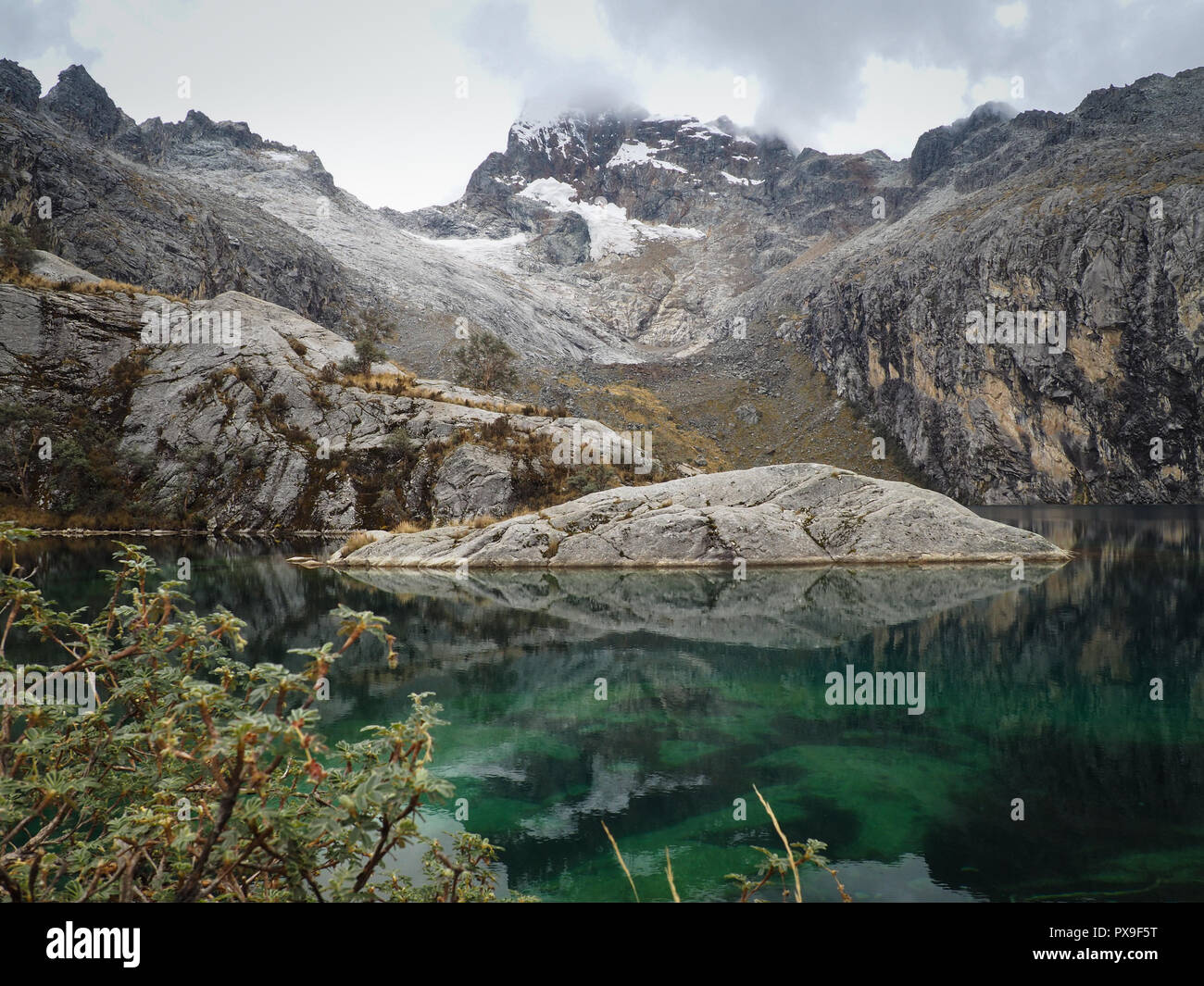 Huascaran summit hi-res stock photography and images - Alamy