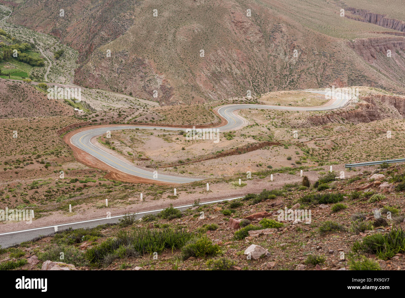 very winding route in which you can see three curves and a straight ...