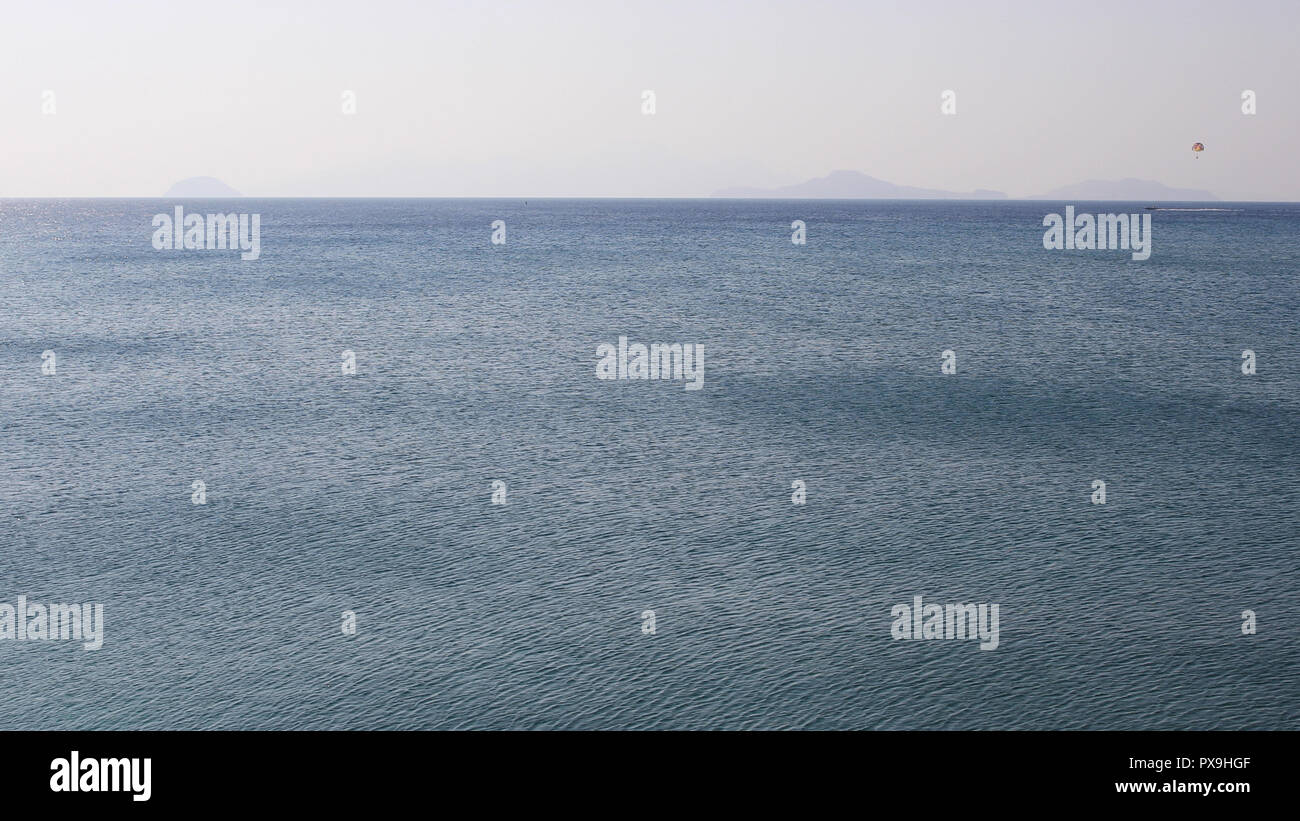 Quiet waves hi-res stock photography and images - Alamy