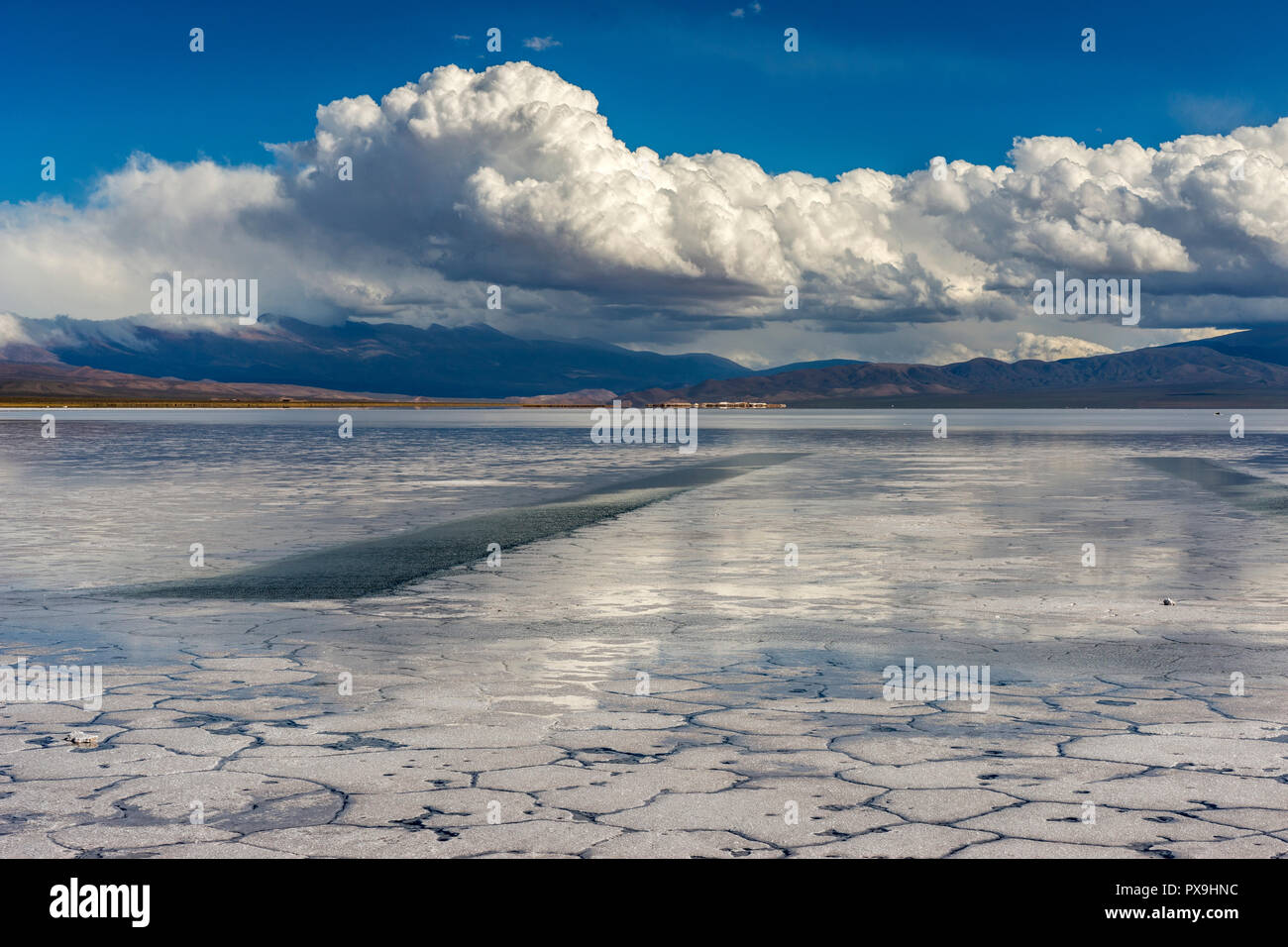 Flooded salt flats hi-res stock photography and images - Alamy