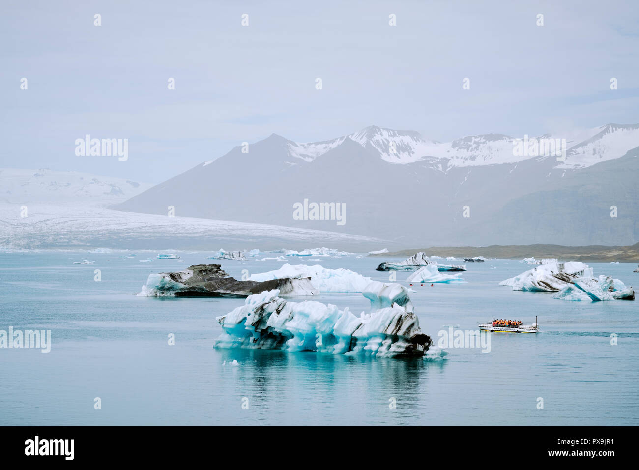Icebergs floating in the Jokulsarlon glacier lagoon in Iceland ...