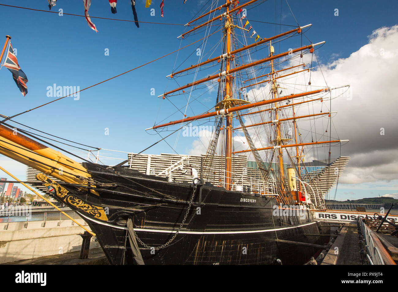 The RSS Discovery, the first boat to take Scott and Shakleton to the ...