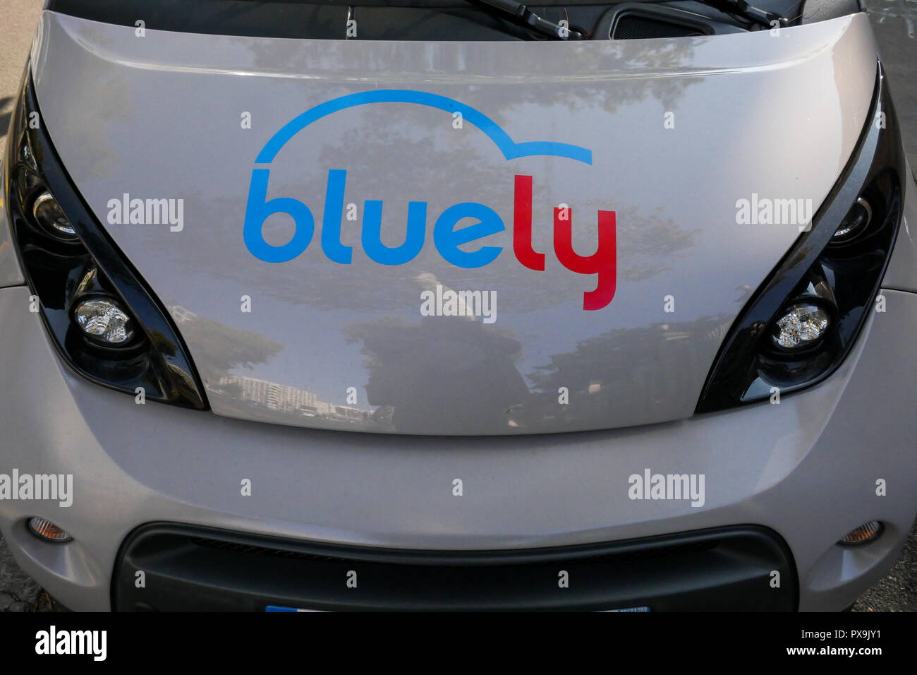 Shared transport service hi-res stock photography and images - Alamy