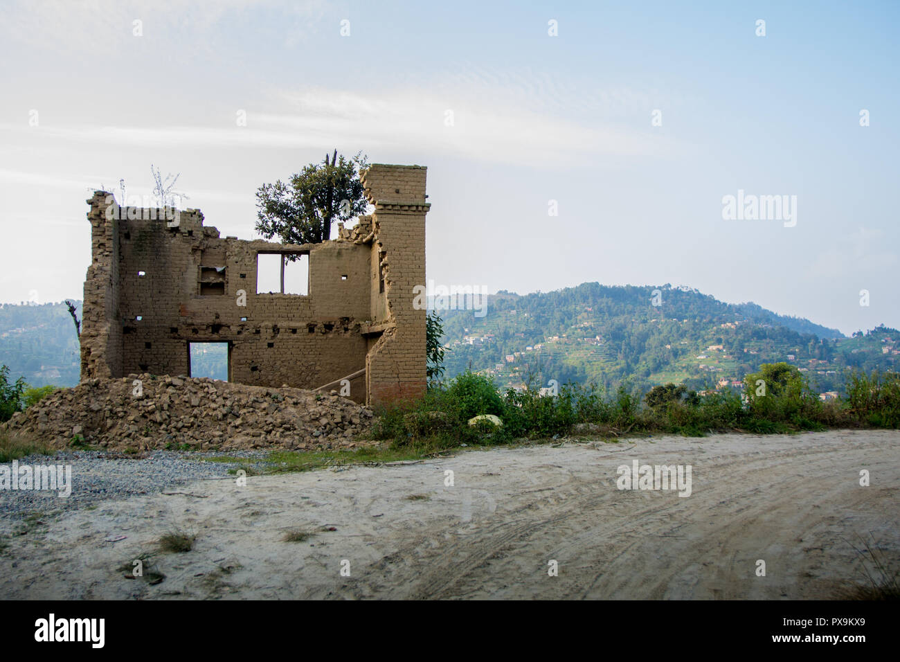 Nepal Earthquake Destroyed House Stock Photo - Alamy