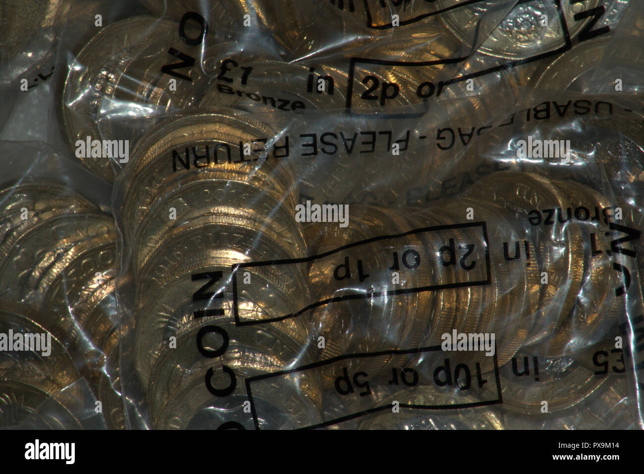 Full of british one pound coins hi-res stock photography and images - Alamy