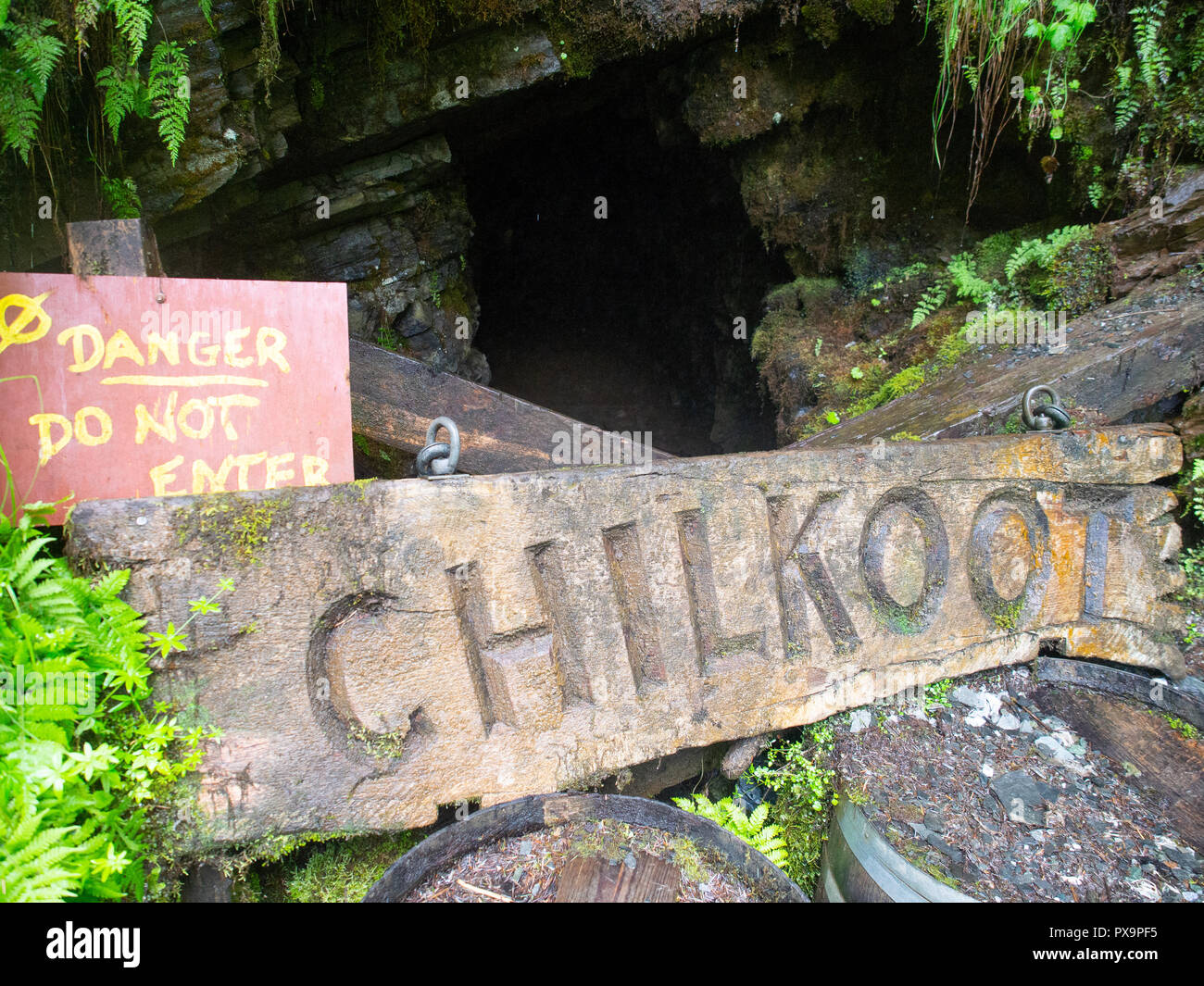 Danger Do Not Enter Mine Sign Stock Photo - Alamy
