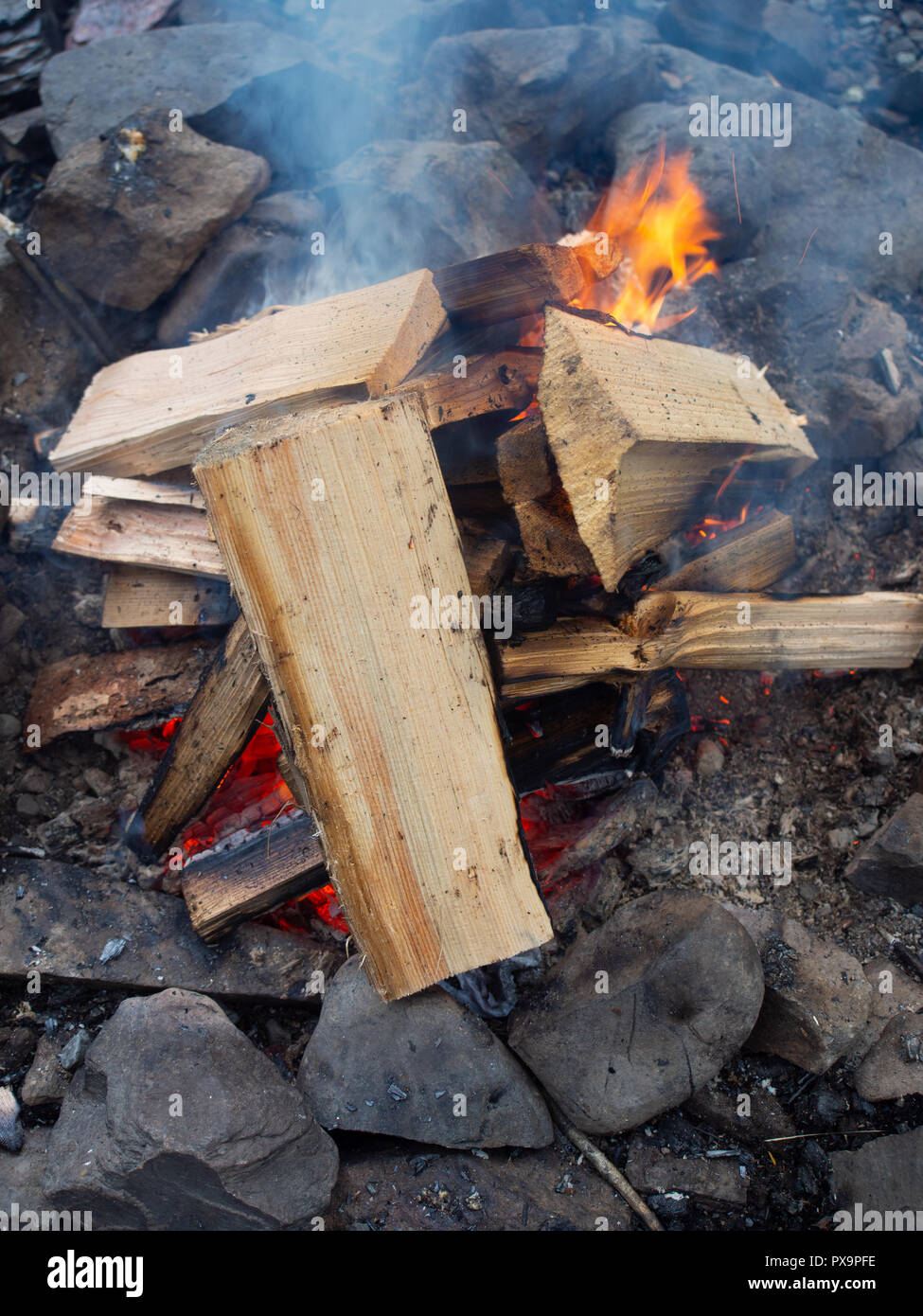 Outdoor flames hi-res stock photography and images - Alamy