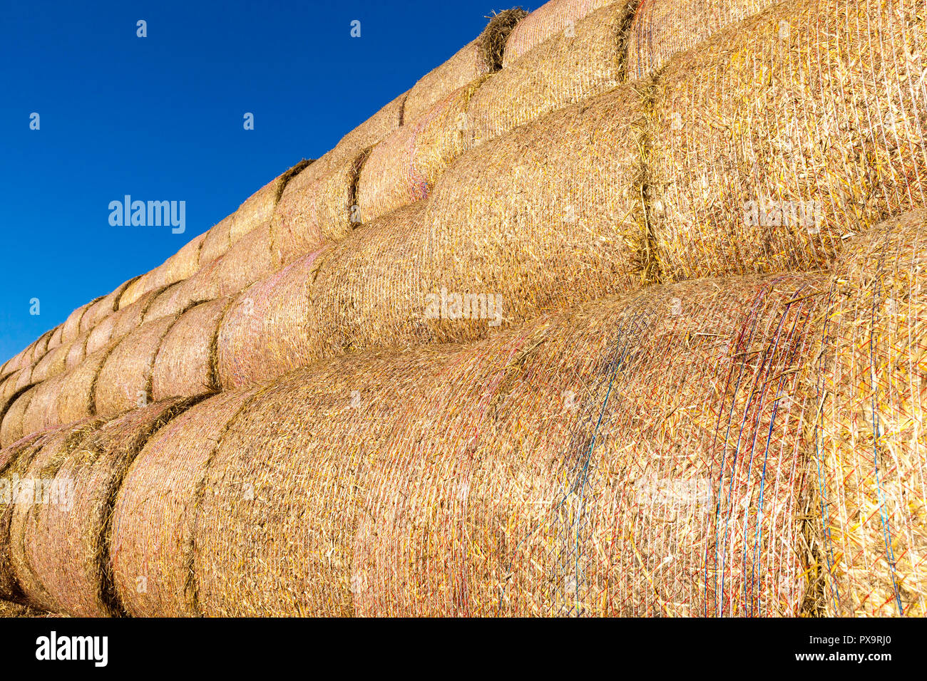 Straw rolls hi-res stock photography and images - Alamy