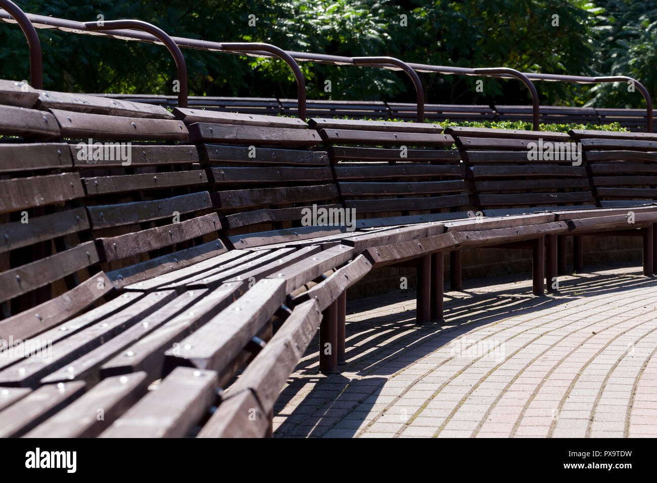Wooden bench set up hi-res stock photography and images - Alamy