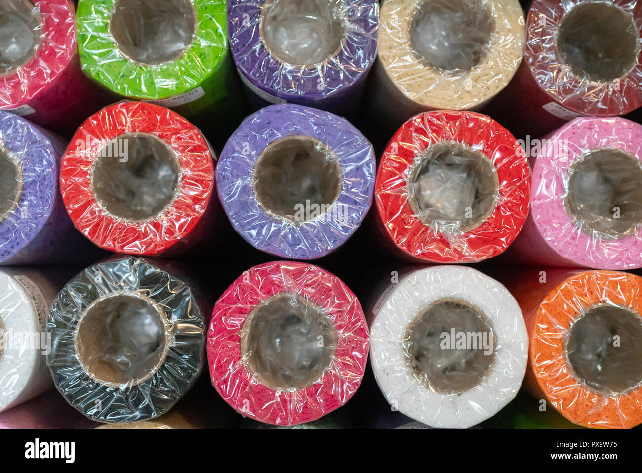 Paper roll crafts hi-res stock photography and images - Alamy