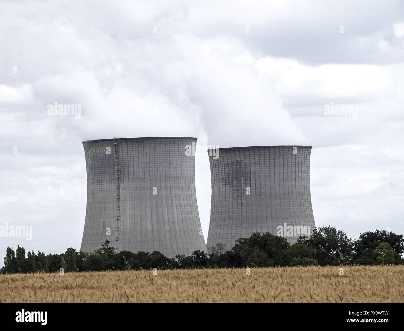Nuclear power station france french hi-res stock photography and images ...