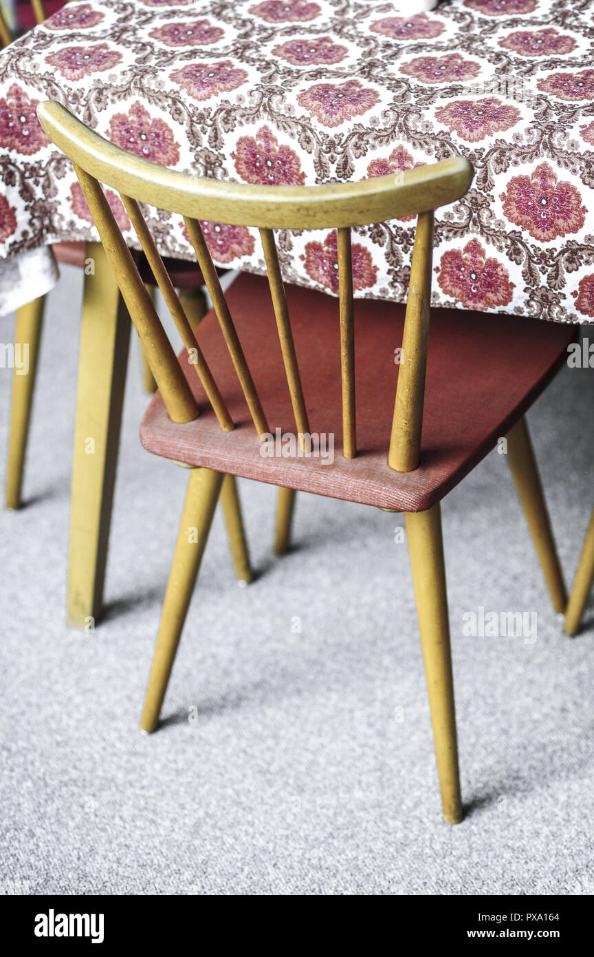 Sixties retro setting table table hi-res stock photography and images ...