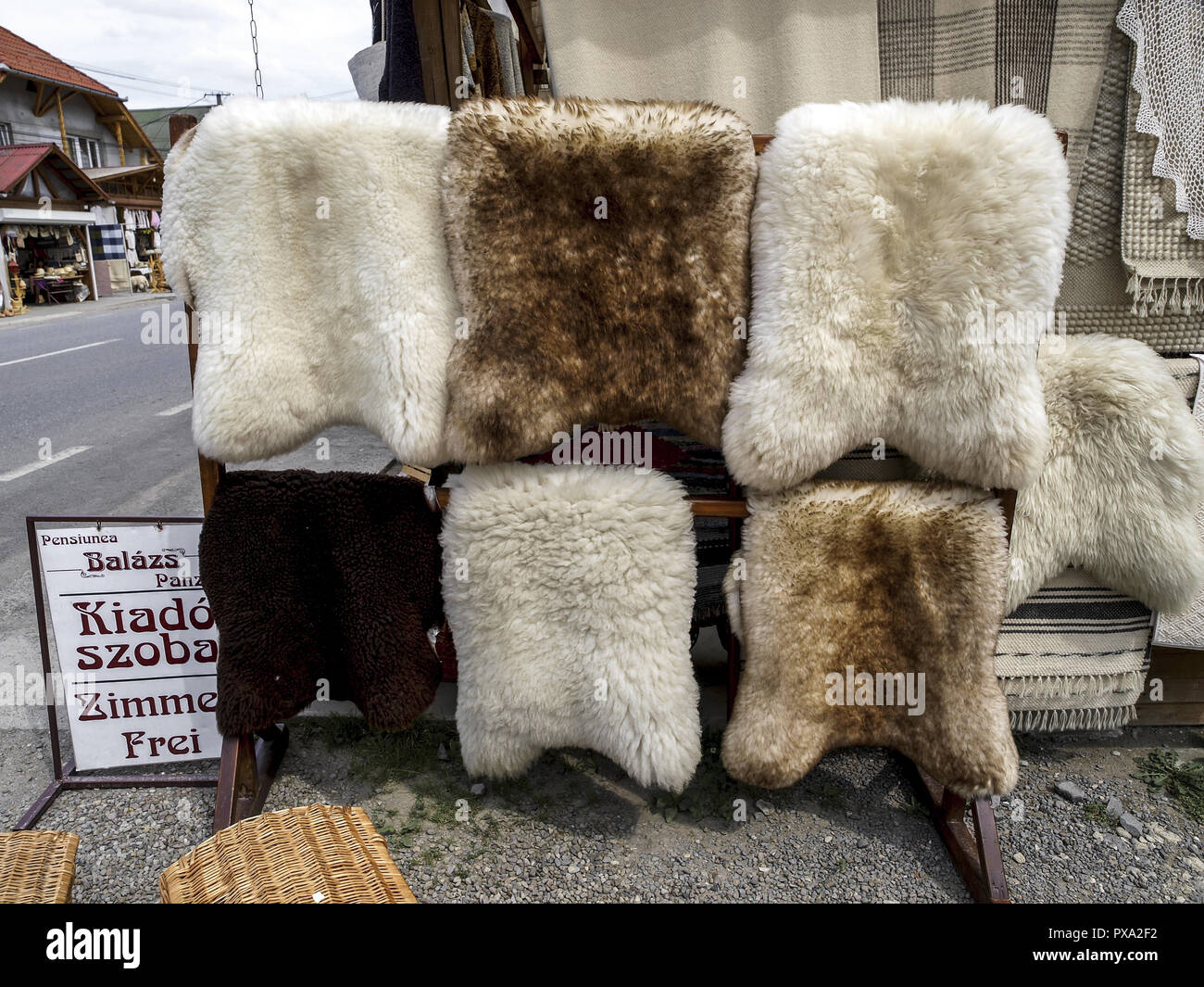 Corund, furs, Romania, Transsilvania, Corund (Harghita Stock Photo - Alamy