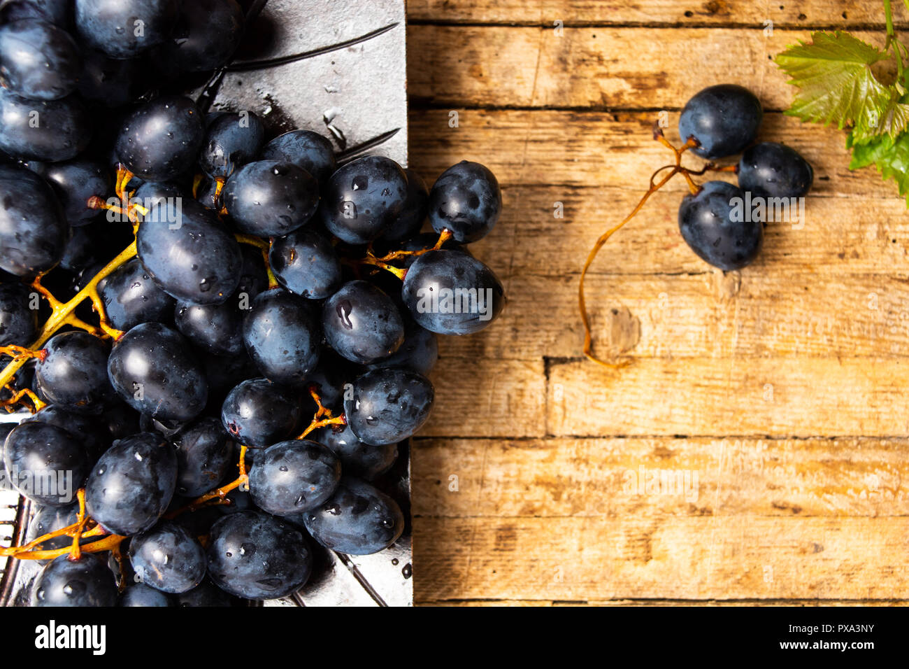 Fresh grapes in plate hi-res stock photography and images - Alamy