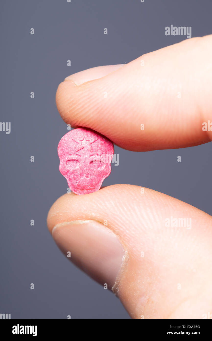Pink grey pills hi-res stock photography and images - Alamy