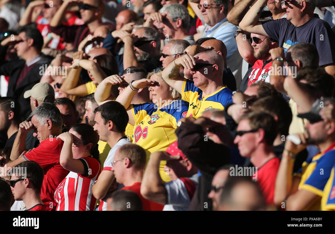Southampton fans shield themselves hi-res stock photography and images ...