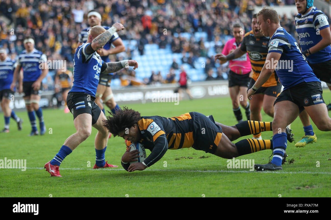 Wasps Ashley Johnson scores Wasps fourth try during the Heineken ...