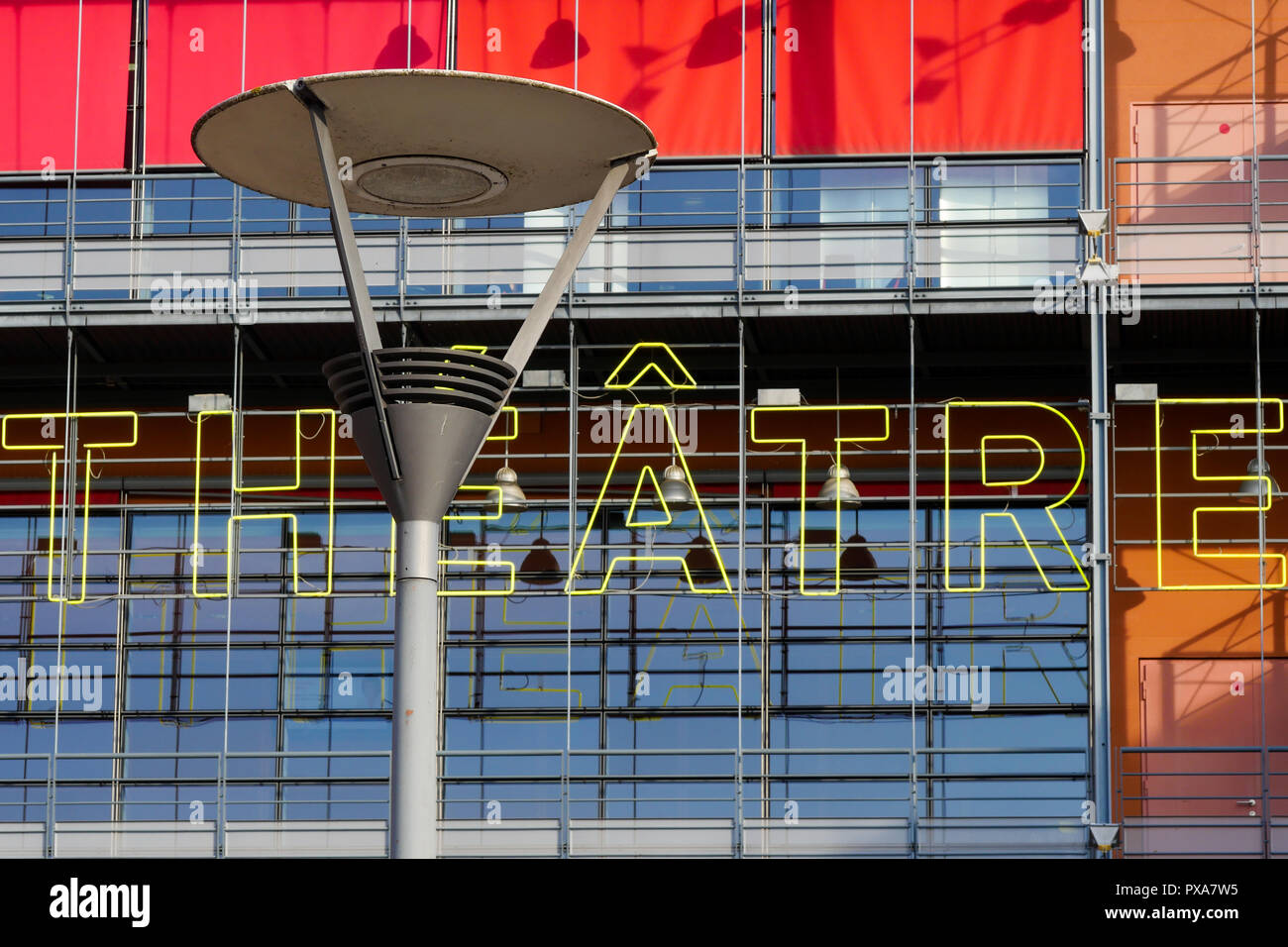 3000 hall hi-res stock photography and images - Alamy