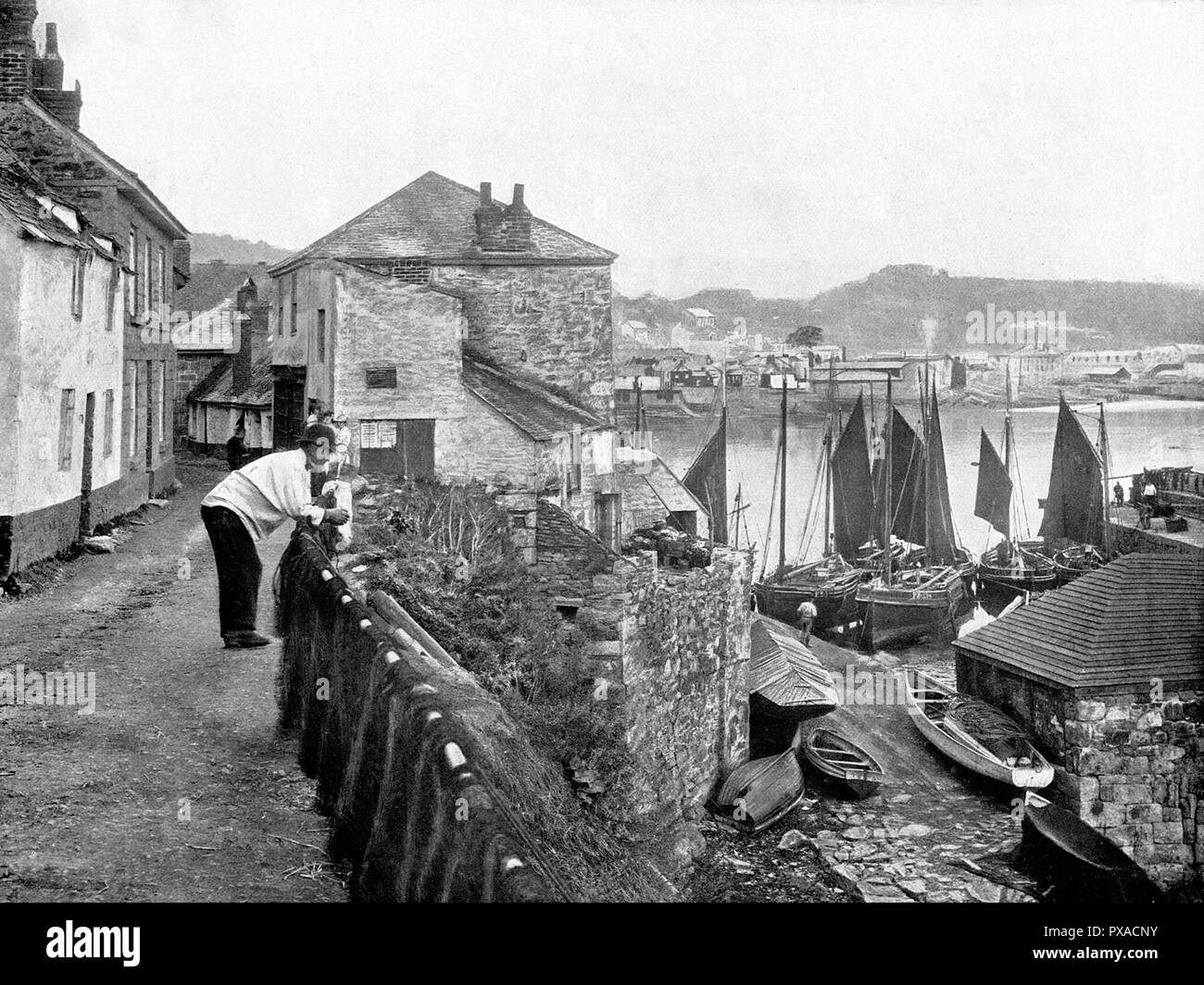 Newlyn Harbour early 1900s Stock Photo - Alamy