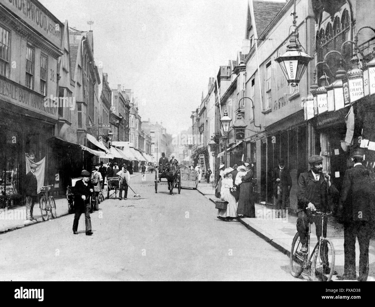 Upper brook street hi-res stock photography and images - Alamy