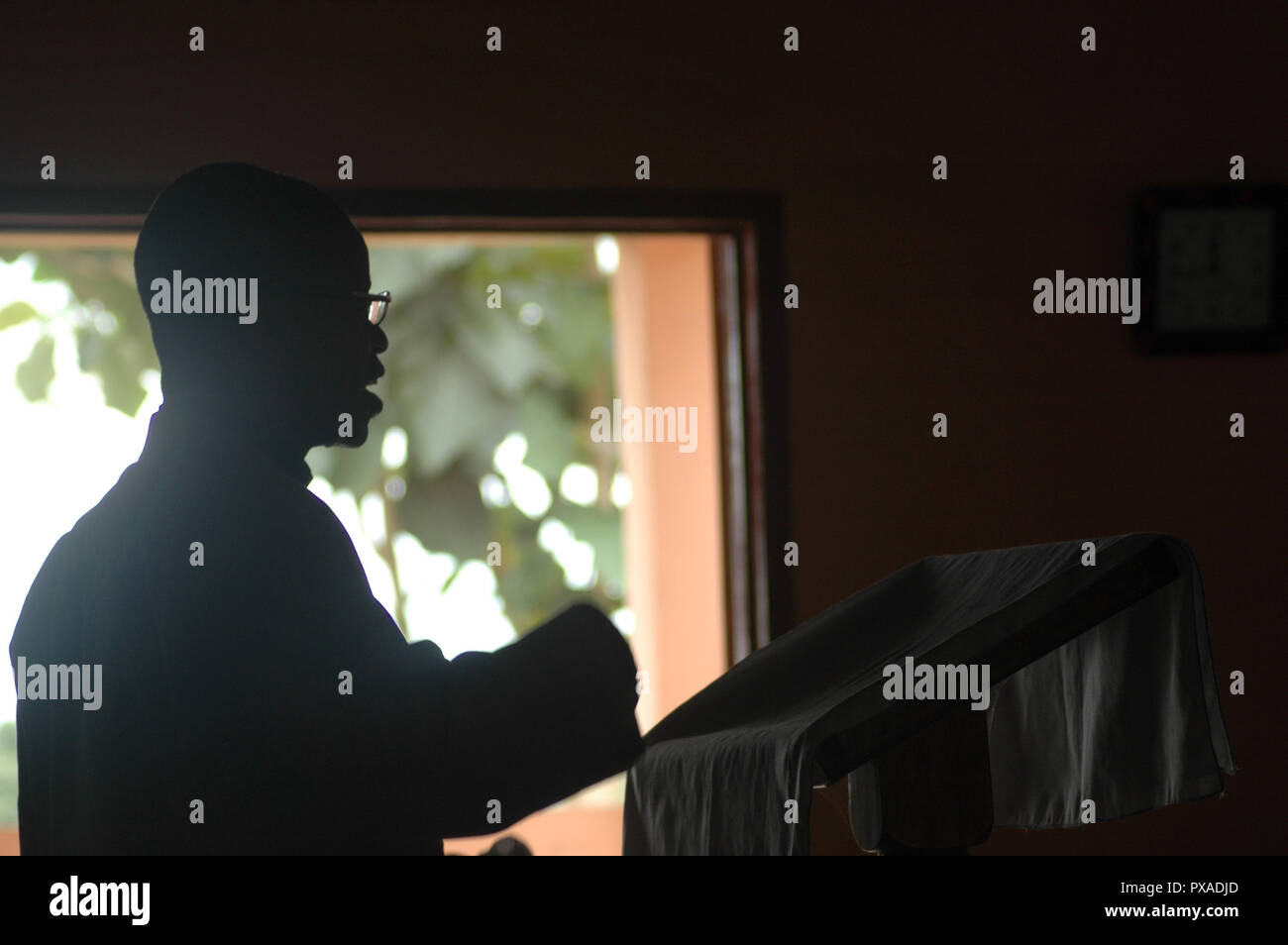 African pastor hi-res stock photography and images - Alamy