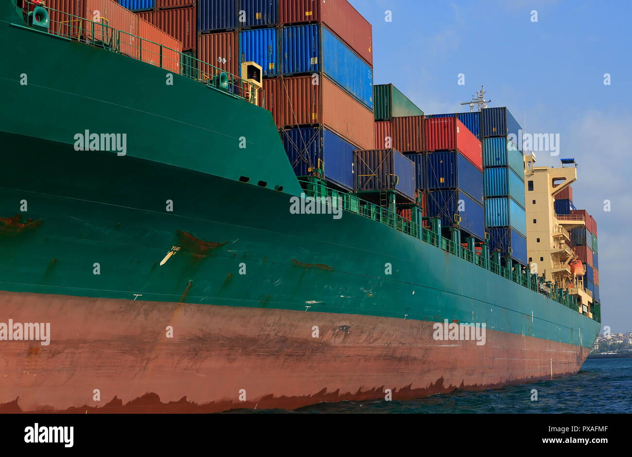 Shiping container hi-res stock photography and images - Alamy