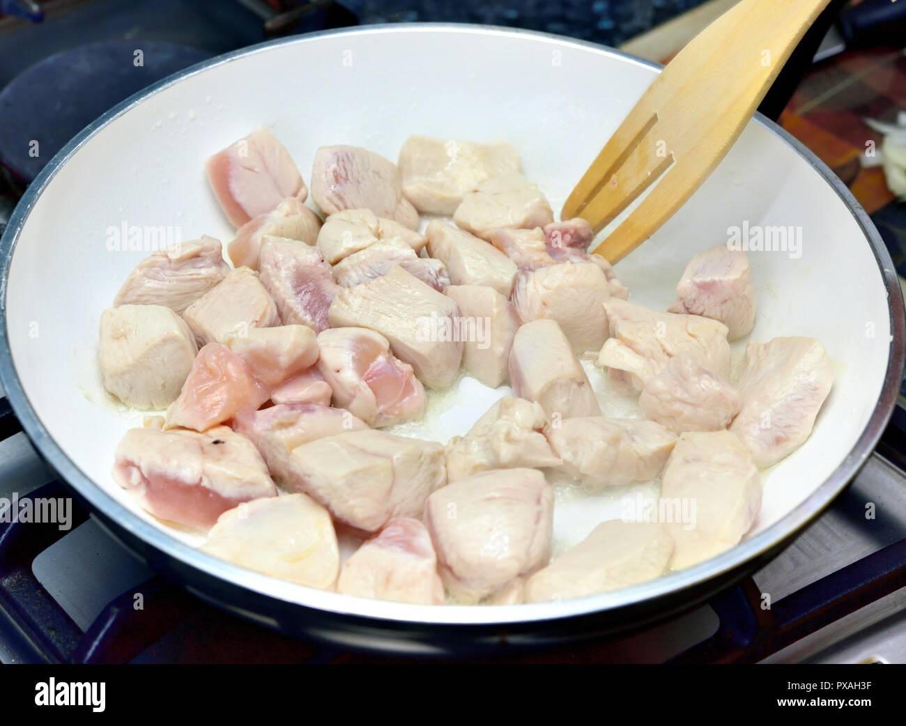 Chicken chunks hi-res stock photography and images - Alamy