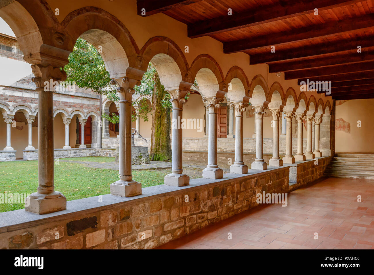 detail of arches and mullions at Romanesque cloister of Abbey on shore ...