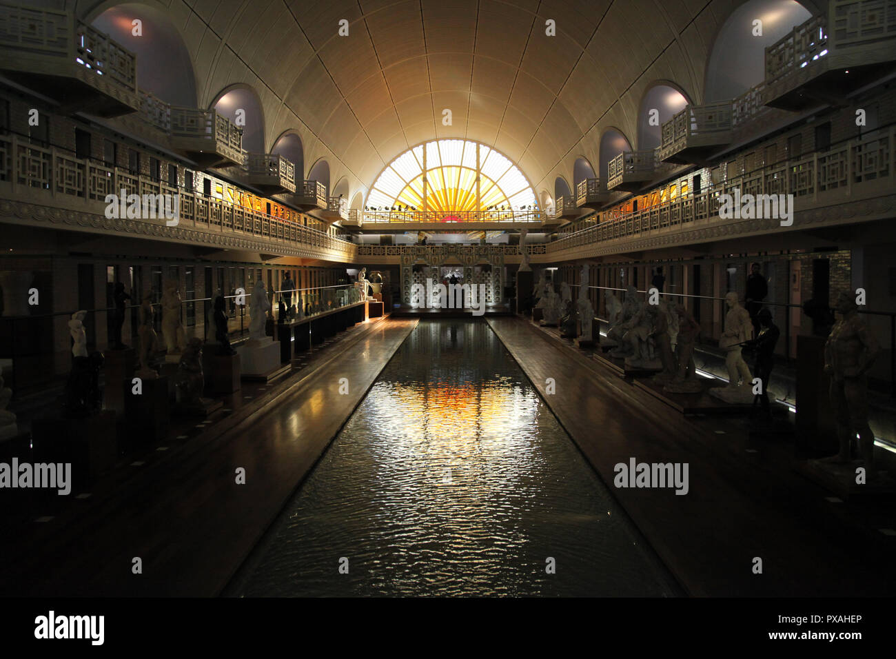 La Piscine Museum of Art and Industry, disused public swimming pool ...