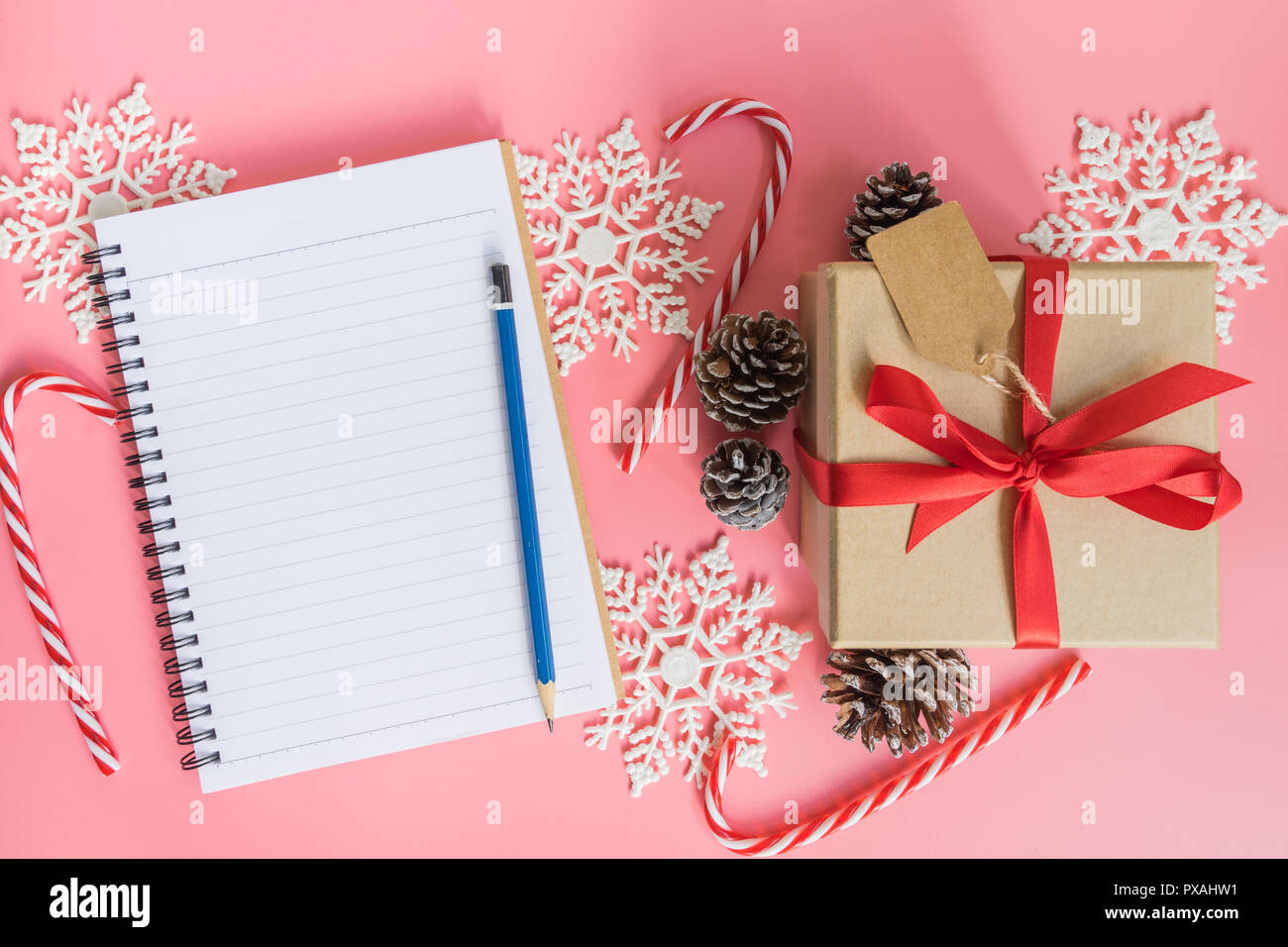 Blue border pastel pink hi-res stock photography and images - Alamy